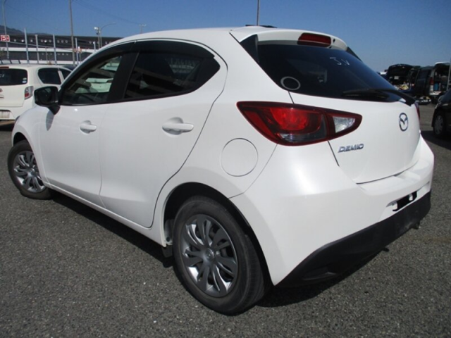 Cars | Olx Kenya | For Sale: 2016 White Mazda Demio
